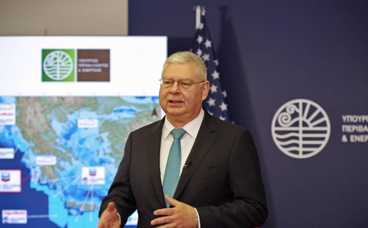 Η HELLENiQ ENERGY επεκτείνει τη στρατηγική συνεργασία της με τη Chevron ...